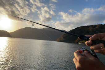 鯵道5Gを実釣インプレ。「コスパ最強」との噂を徹底検証 | TSURI HACK[釣りハック]