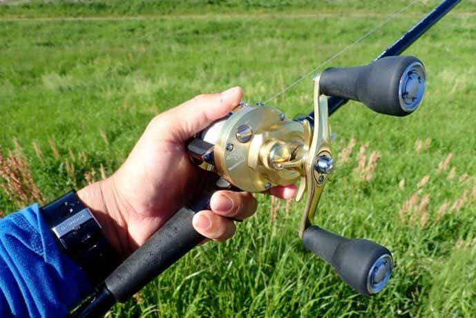 23カルカッタコンクエストMDをインプレ！対モンスター用の丸型フラッグシップの実力は？ | TSURI HACK[釣りハック]