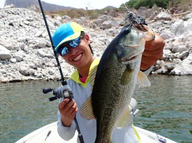 【水中映像付き】ラバージグおすすめ15選！使い方・トレーラーも徹底解説 | TSURI HACK[釣りハック]