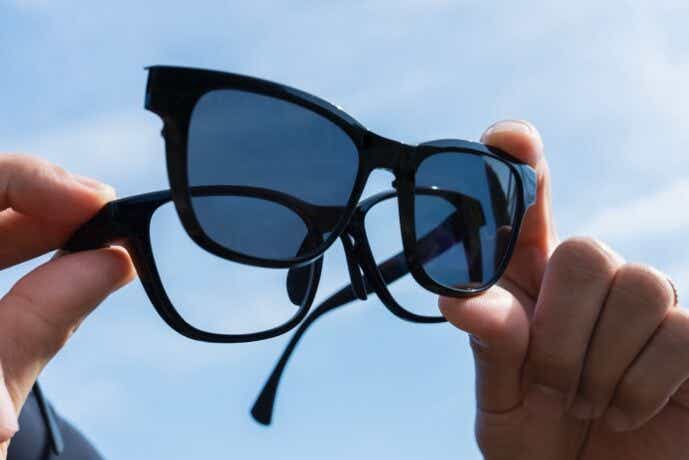 【Zoff×TSURI HACK】状況に応じてカラーチェンジ！メガネユーザーも大満足な“4WAY”偏光サングラスとは？ | TSURI HACK[釣りハック]